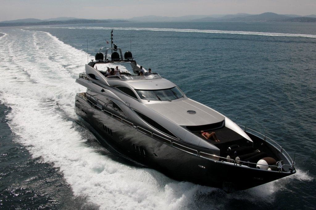 Yacht SHADOW, Sunseeker 105 motor yacht | CHARTERWORLD Luxury ...